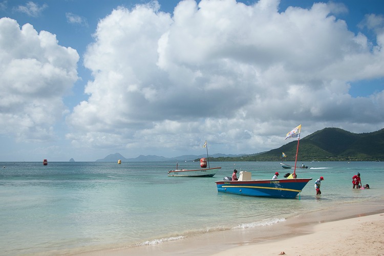 La Martinique, Sainte Anne et sa course de Yole… – Larcenette